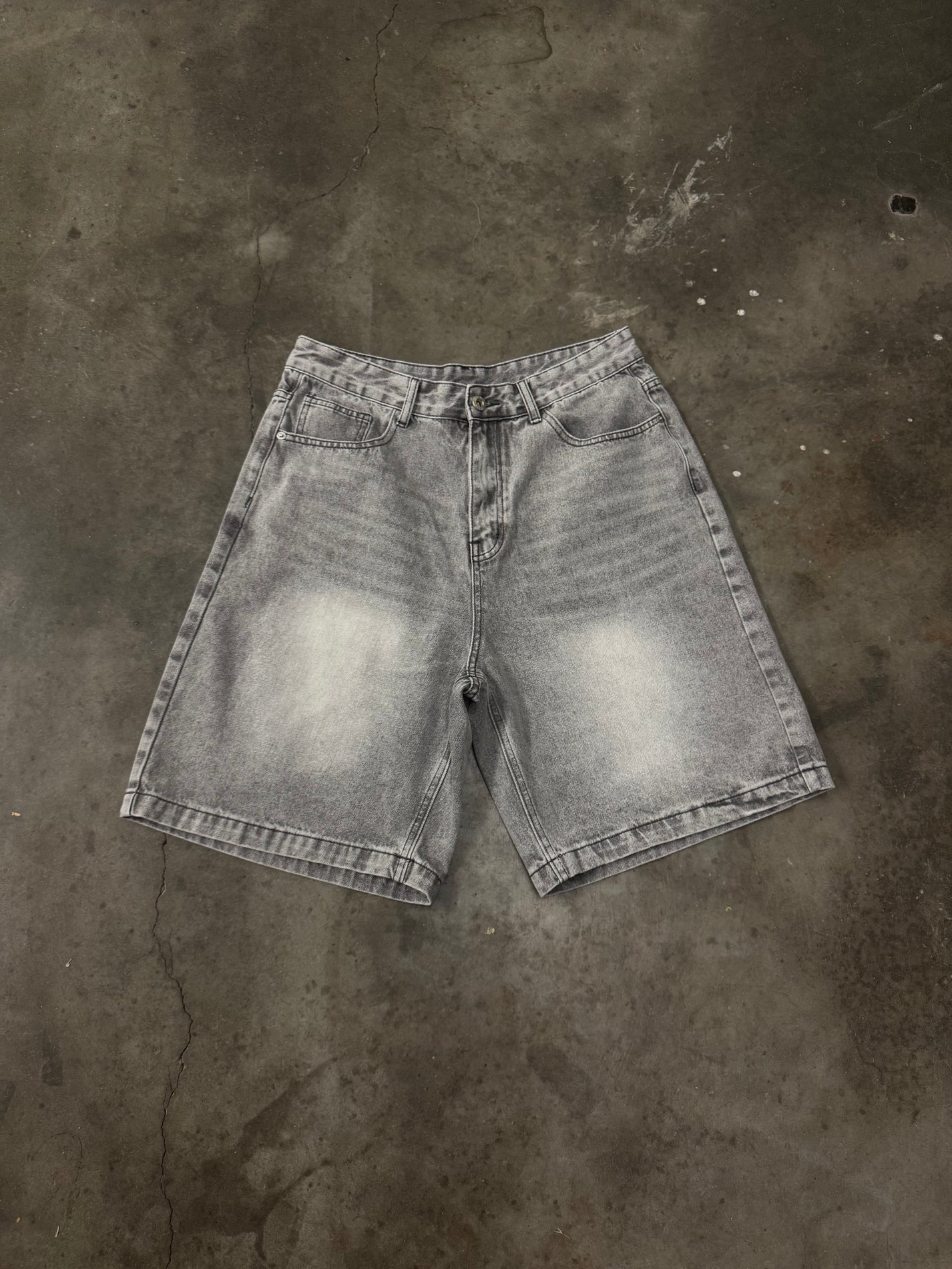 Light Gray Baggy Jorts: Trendy Faded Baggy Style Jorts – Fluenced
